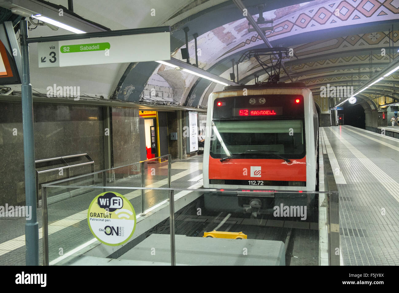 Placa catalunya metro hi-res stock photography and images - Alamy