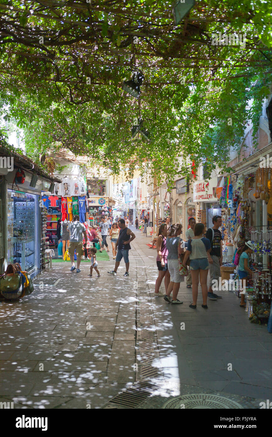 Tourists shopping in bodrum turkey hi-res stock photography and images ...