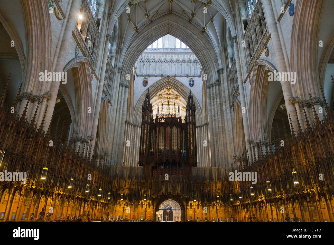 Choir and organ of York MInster Stock Photo - Alamy