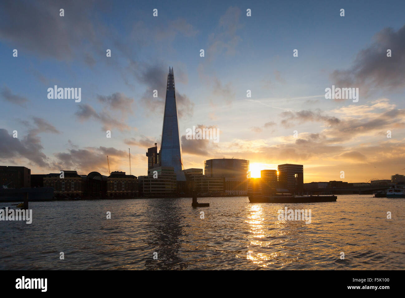 Tall london shard structure hi-res stock photography and images - Alamy