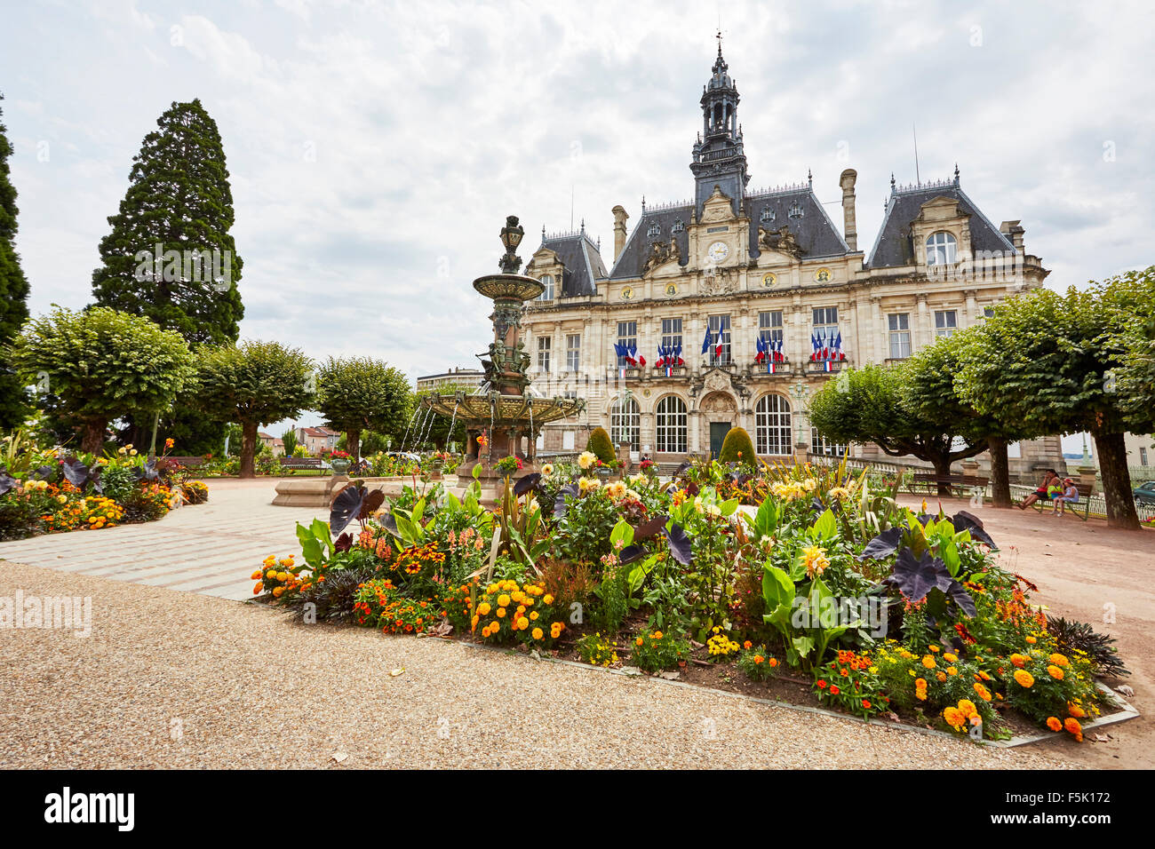 Limoges building hi-res stock photography and images - Alamy