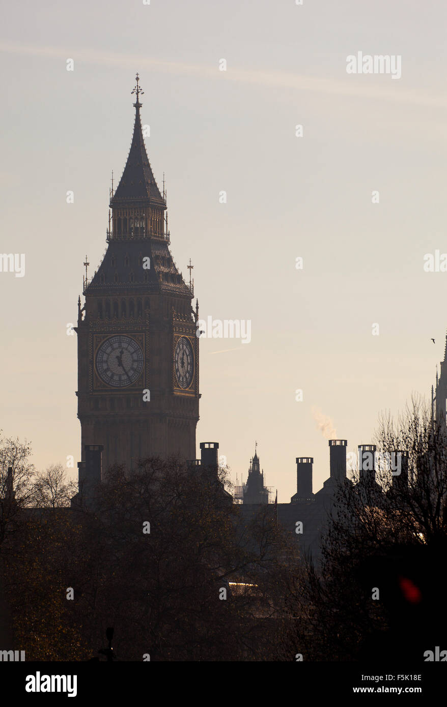Elizabeth tower london vertical view hi-res stock photography and ...