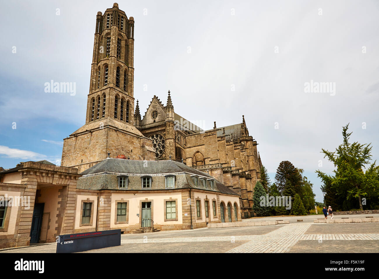 Limoges cathedral hi-res stock photography and images - Alamy