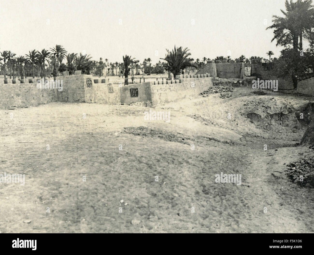 Trenches italian colonial army hi-res stock photography and images - Alamy