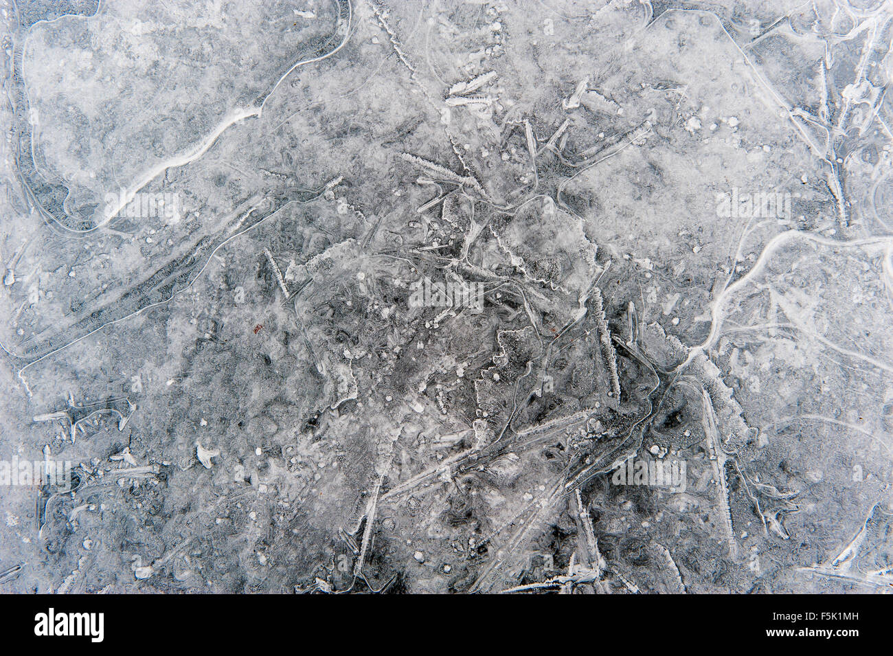 Patterns in ice Stock Photo - Alamy