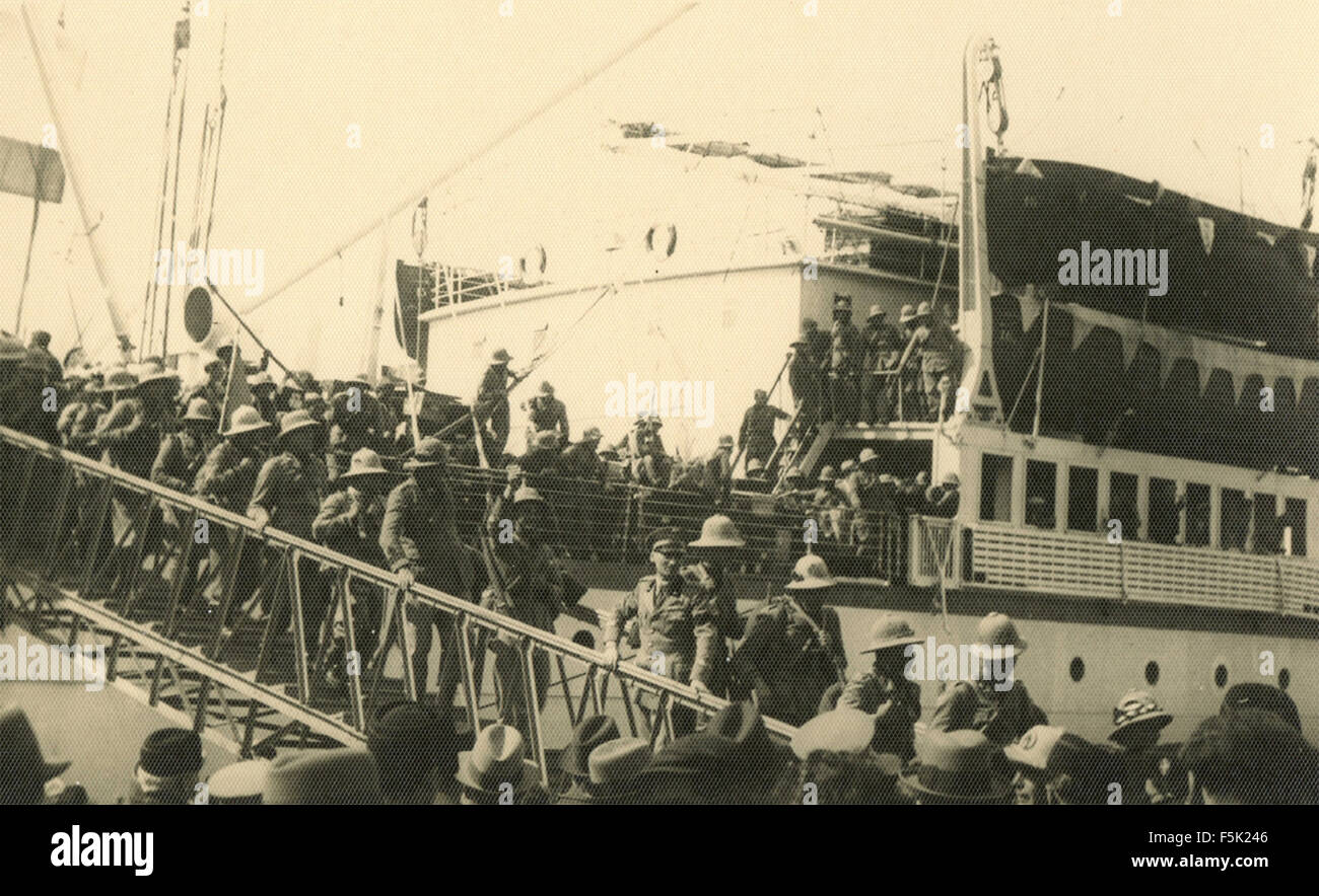Landing of colonial troops of the Italian Army , East Africa Stock ...