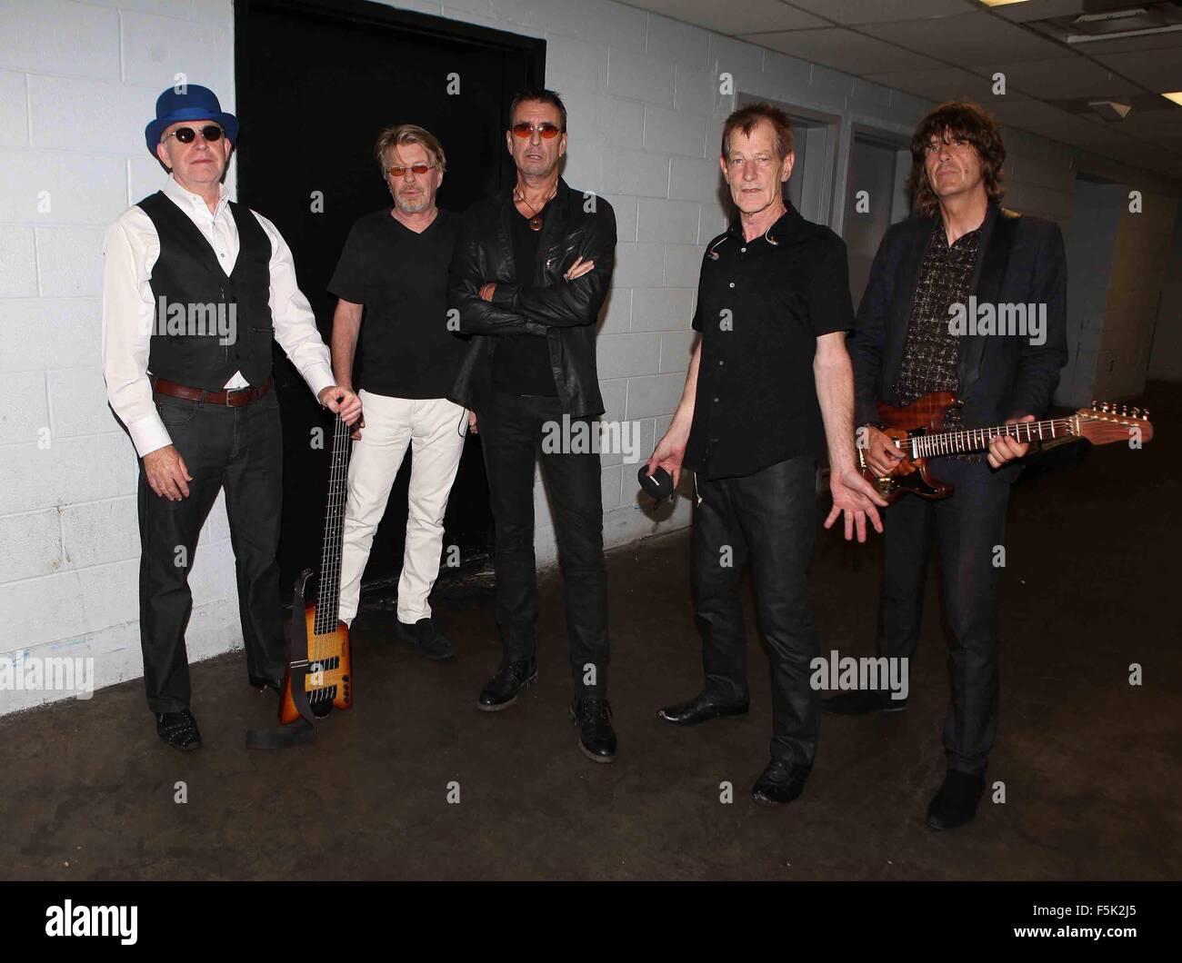 Fixx bar hi-res stock photography and images - Alamy