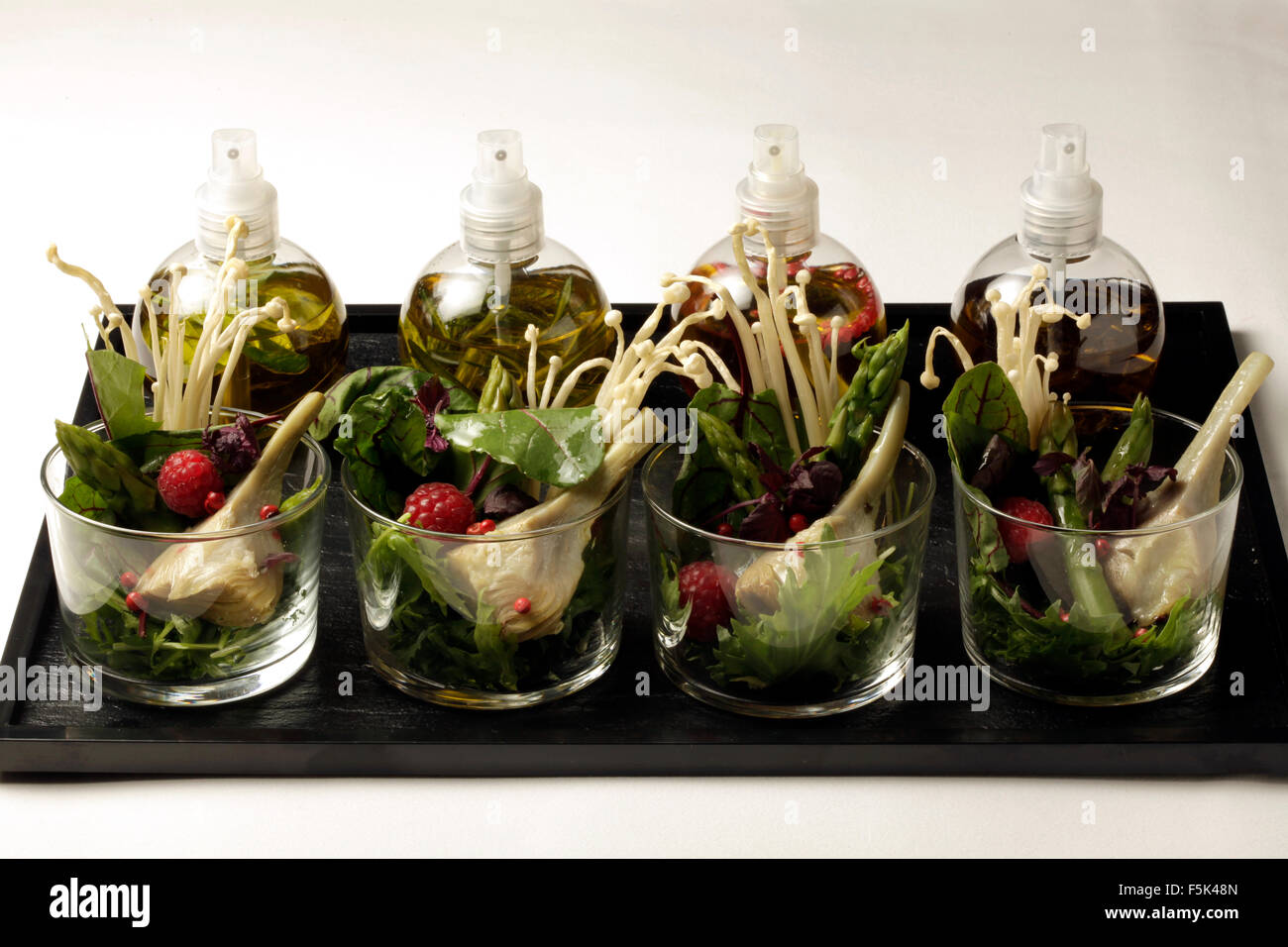 Salad presentation hi-res stock photography and images - Alamy