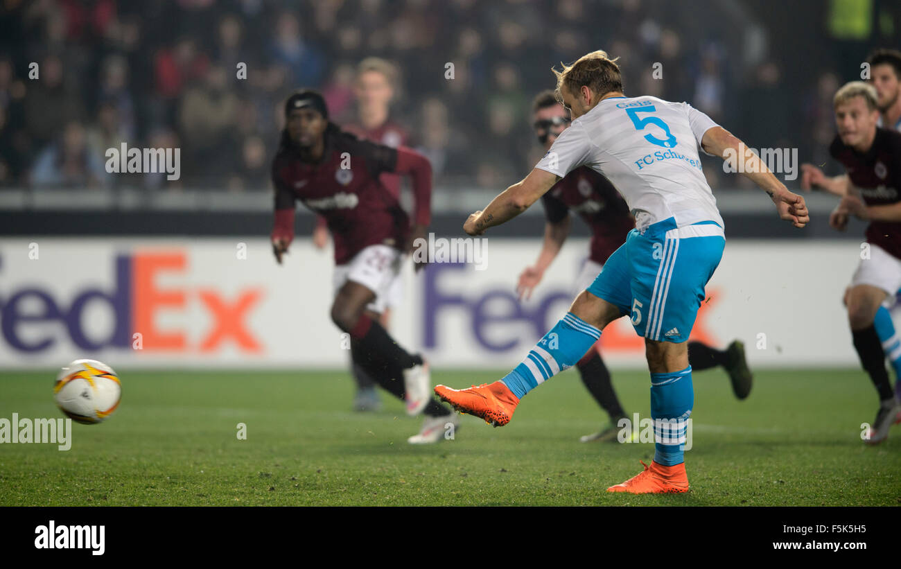 Johannes Geis of Schalke shoots a goal during the European Football ...