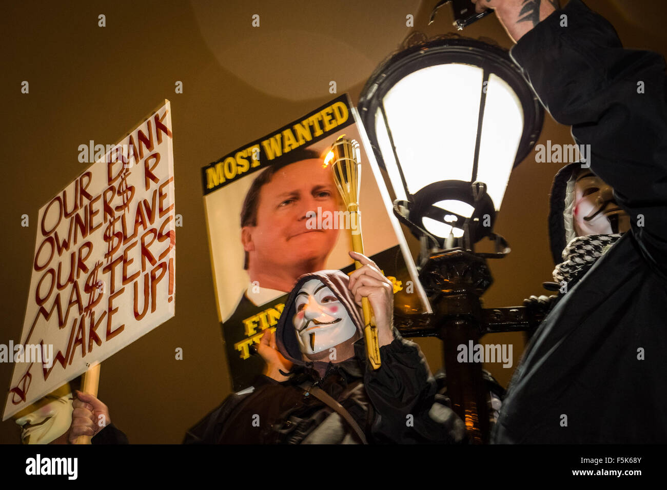London, UK. 5th Nov, 2015. 'Million Mask March' anarchist protester ...