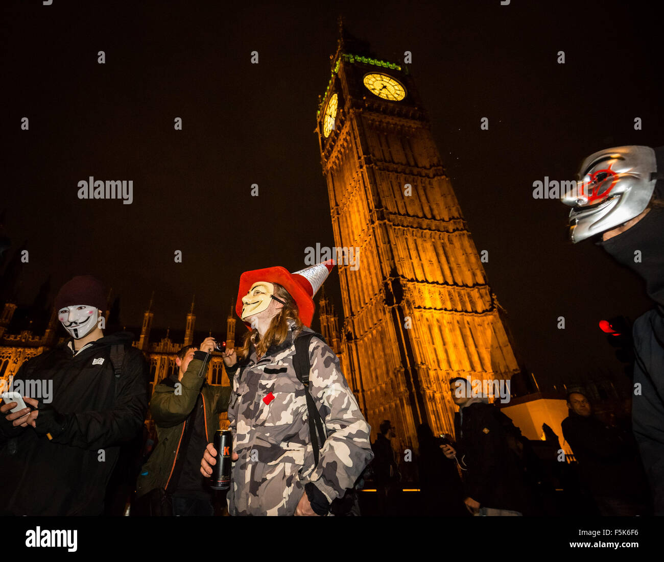 London, UK. 5th Nov, 2015. 'Million Mask March' anarchist protester ...