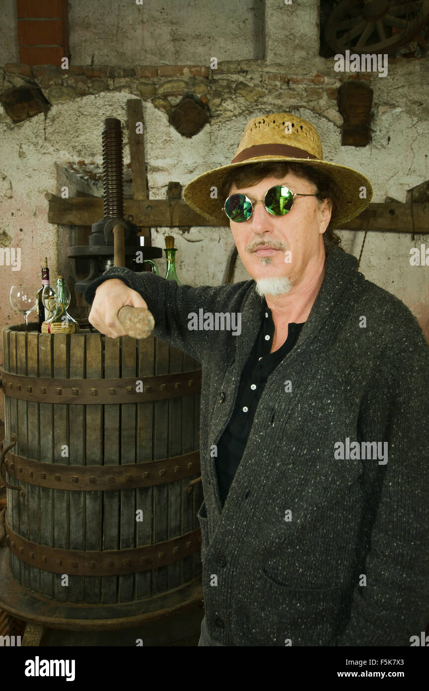 Old warehouse machine man hi-res stock photography and images - Alamy