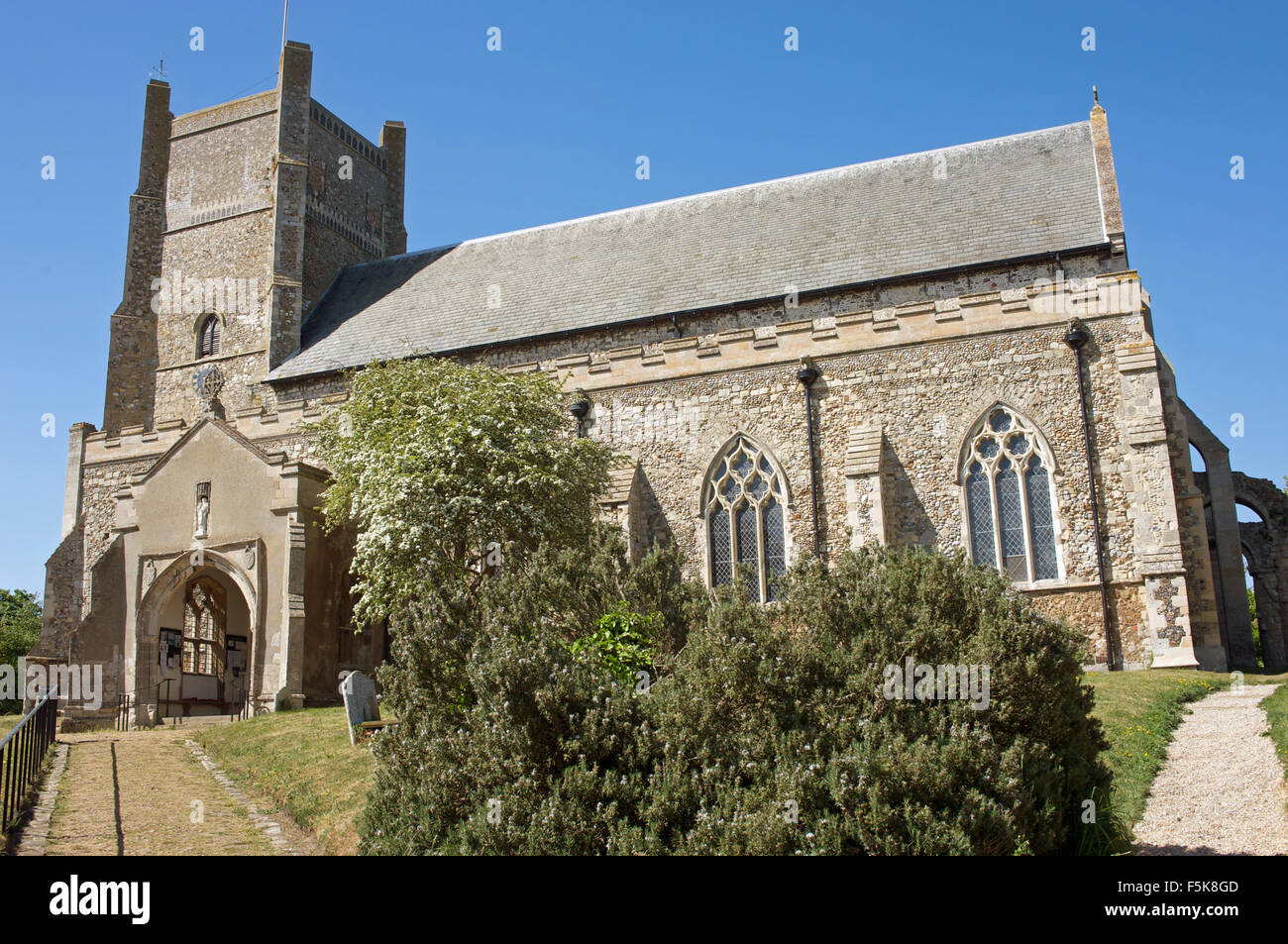Saint bartholomews church hi-res stock photography and images - Alamy