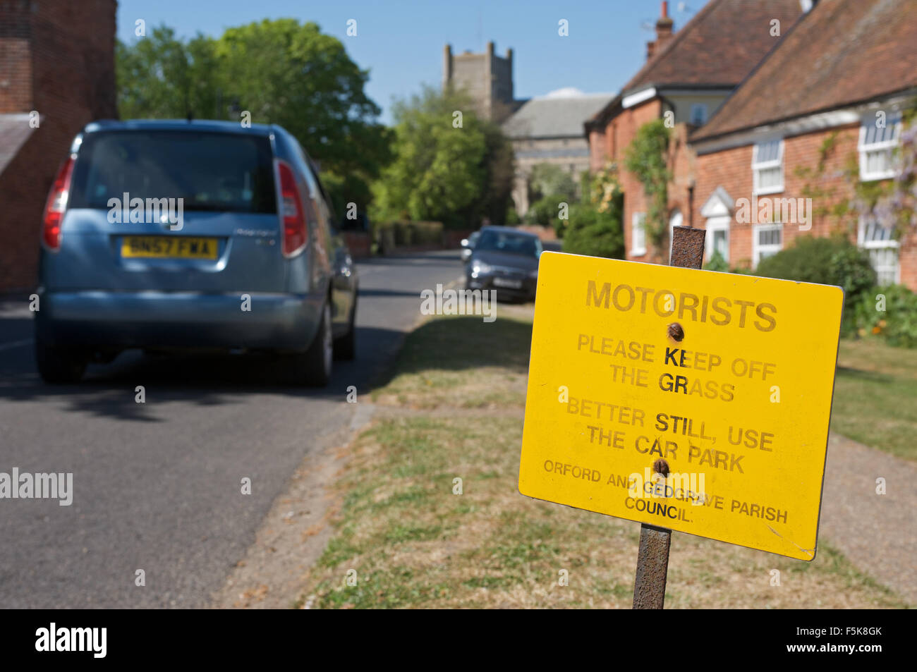 Rural motorists sign hi-res stock photography and images - Alamy