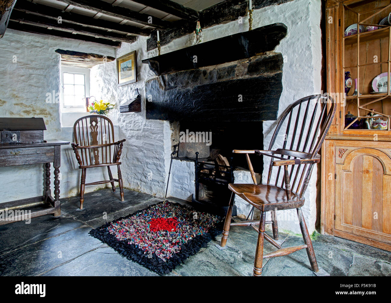 Post office england inside hi-res stock photography and images - Alamy