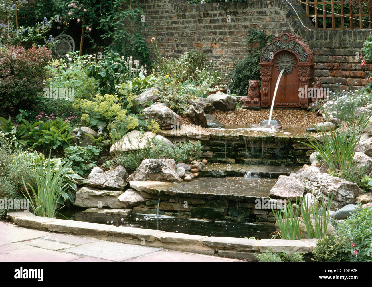 Fountain of rocks hi-res stock photography and images - Alamy