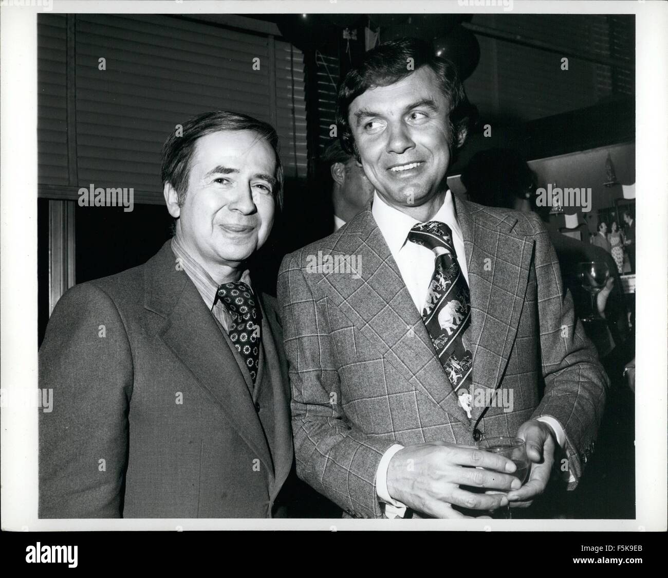 Talk show tv hi-res stock photography and images - Alamy