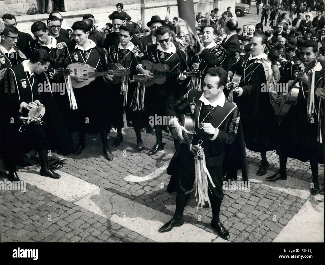 1968 - Italy march parade guitar © Keystone Pictures USA/ZUMAPRESS.com ...