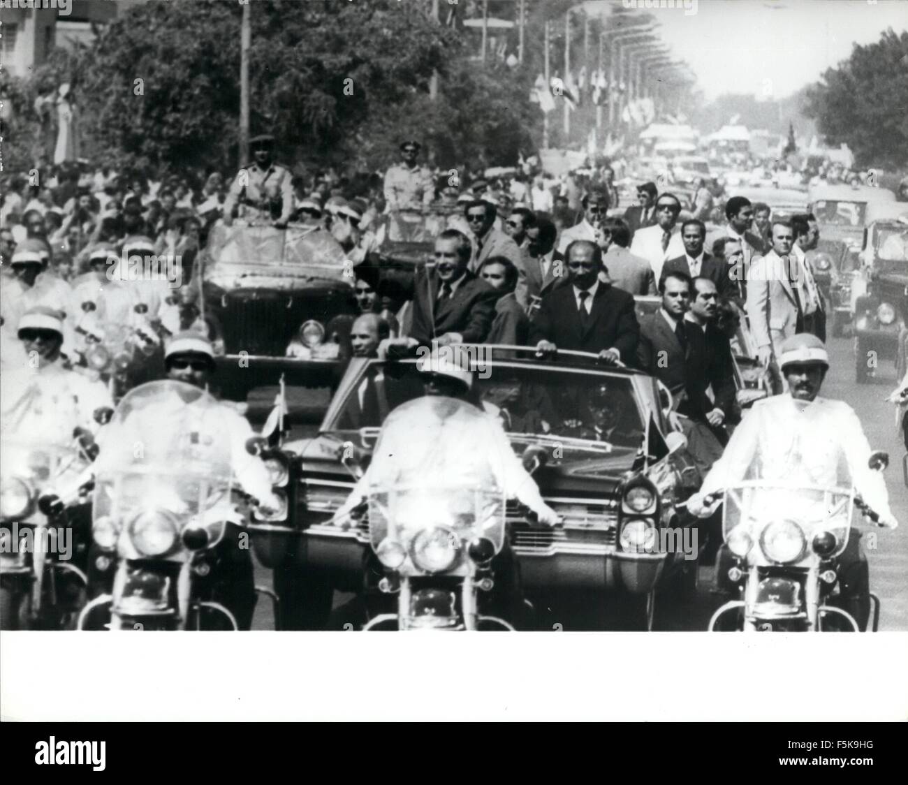 1968 - Tumultuous Welcome For President Nixon During His Visit To Cairo ...