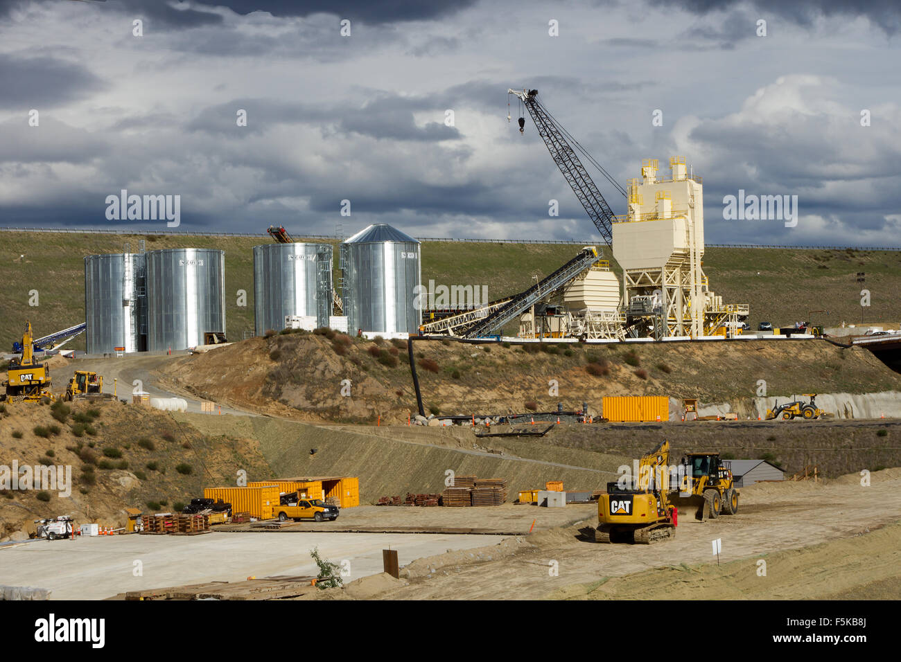 Quarry Heavy Equipment at Derrick Evans blog