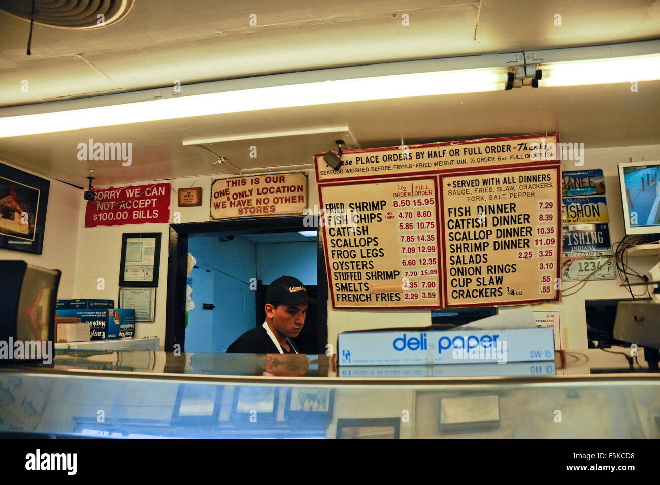 Sign in the the Calumet Fisheries on the 95th St. Bridge, Chicago ...
