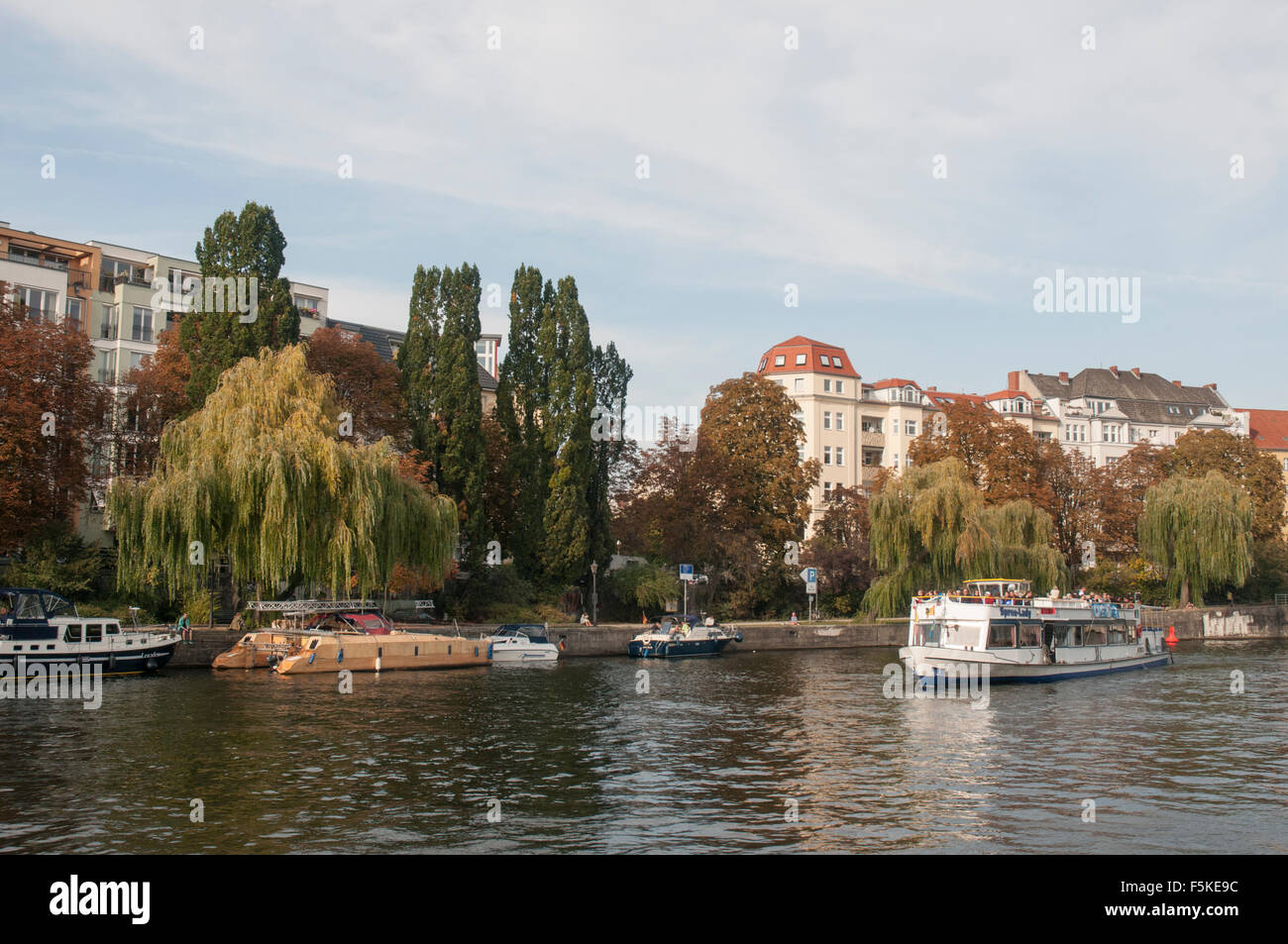 Spree riverside hi-res stock photography and images - Alamy