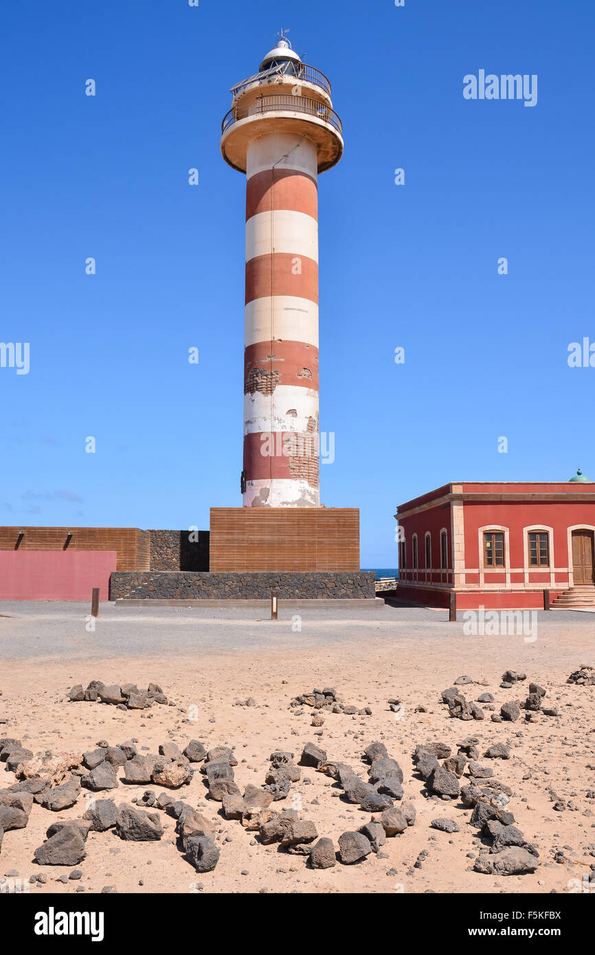 Photo Picture of an Old Lighthouse near the Sea Stock Photo - Alamy