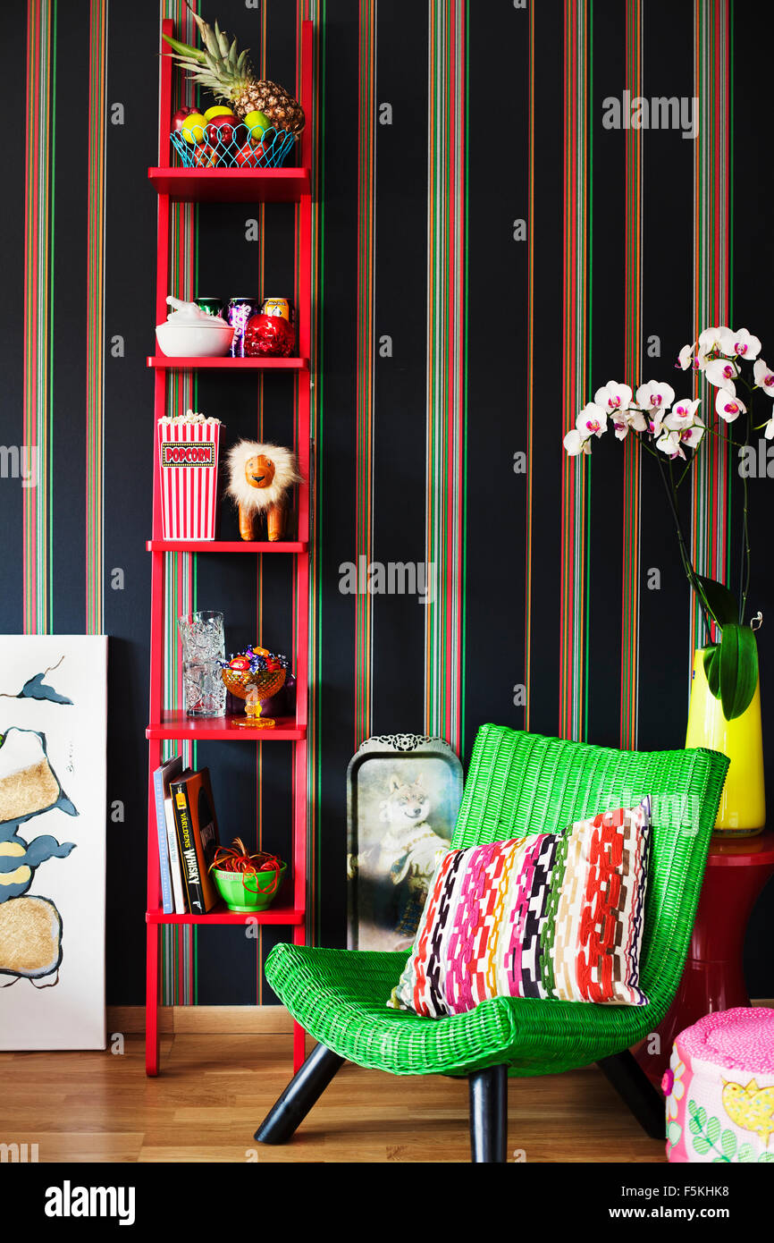 Room with no view hi-res stock photography and images - Alamy