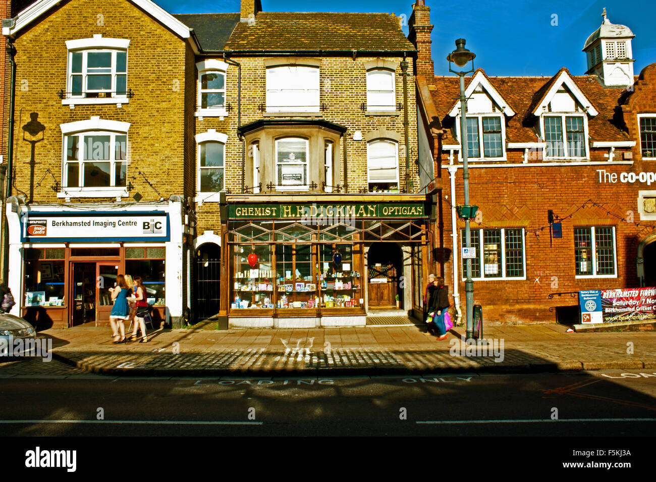 Berkhamsted high street hertfordshire hi-res stock photography and ...