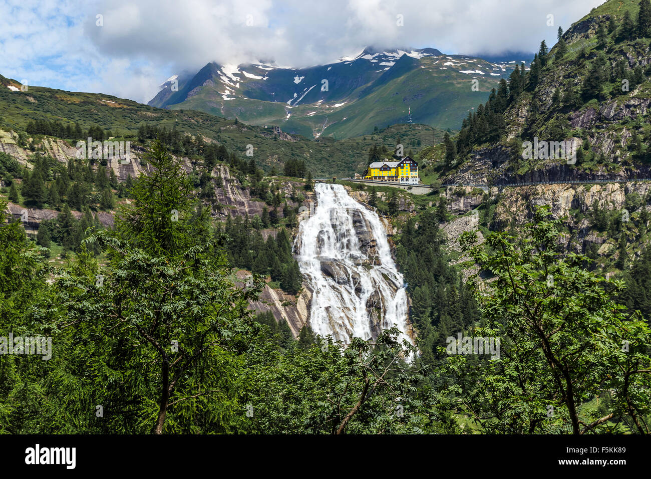 Toce waterfall italy hi-res stock photography and images - Alamy