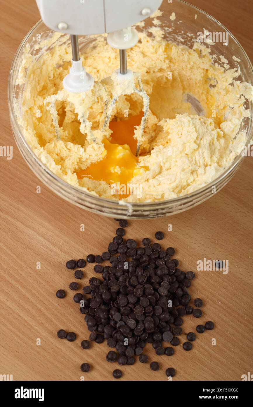 Mixing batter. Making Chocolate Chip Cookies. Series Stock Photo - Alamy