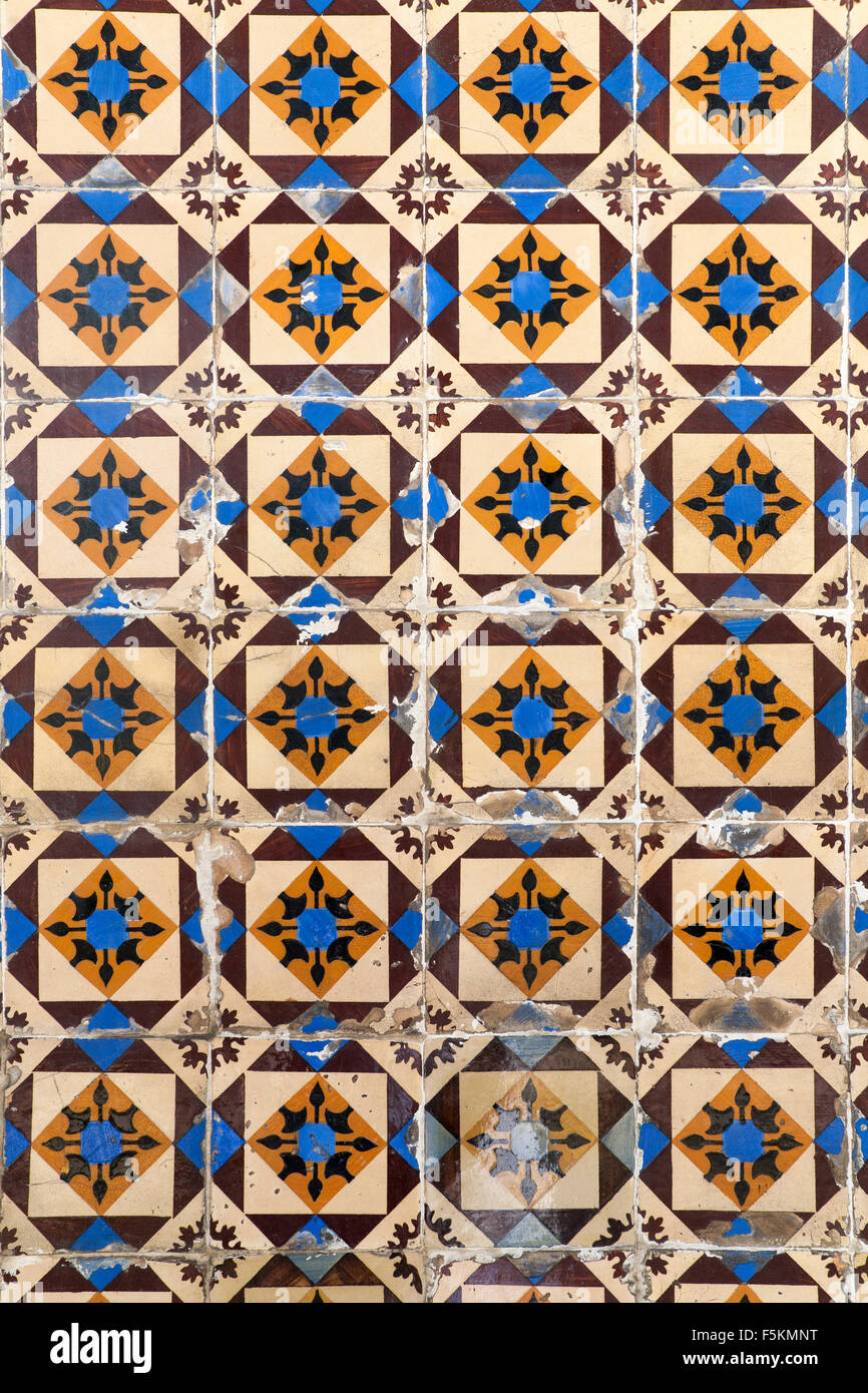 Detail view broken tiles hi-res stock photography and images - Alamy