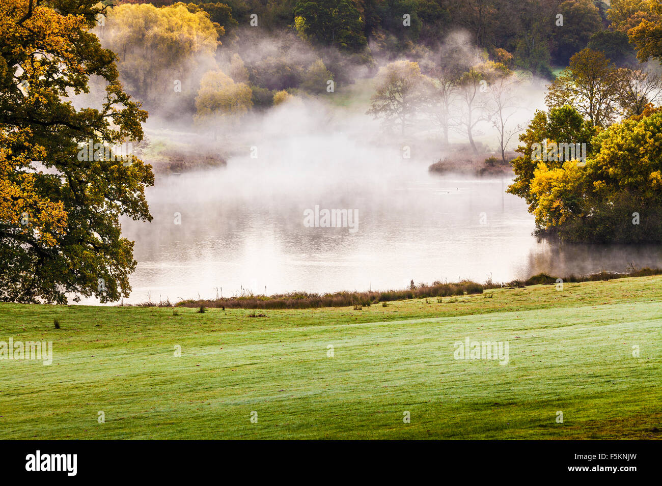 Mist on water hi-res stock photography and images - Alamy