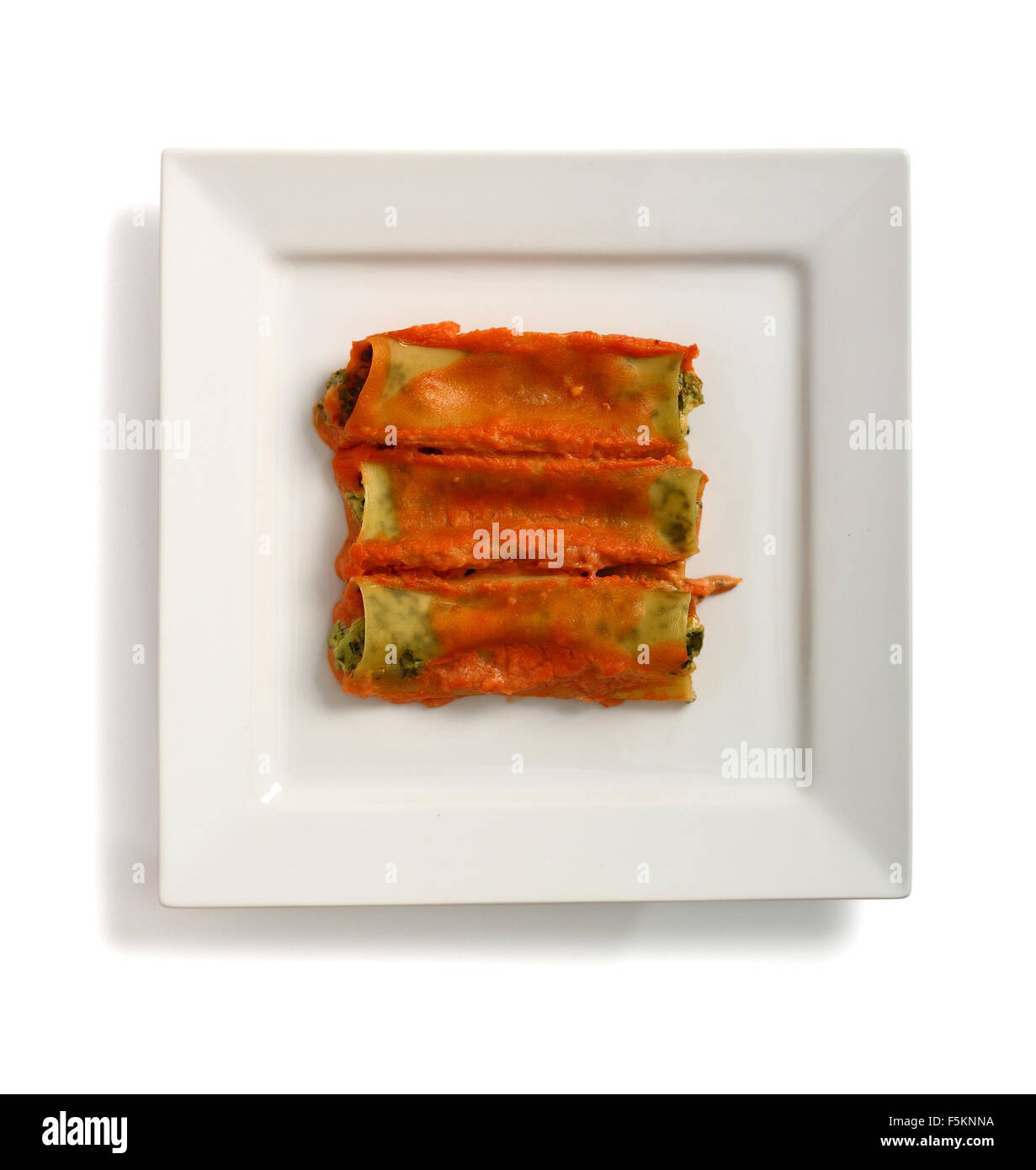 Cannelloni verdi. Pasta with spinach and ricotta Stock Photo - Alamy