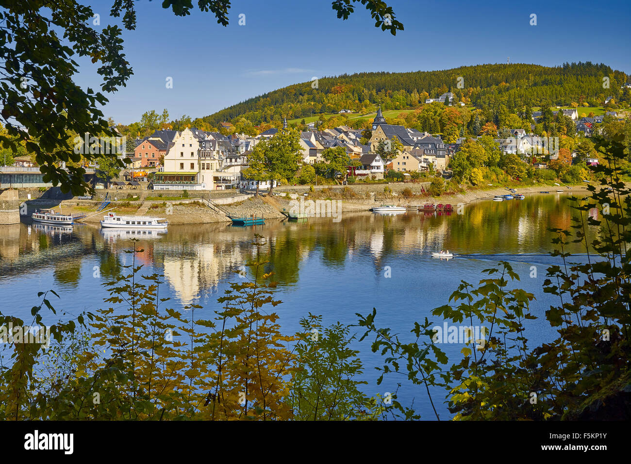 Overlooking Saalburg on the Bleiloch reservoir, Thuringia, Germany ...