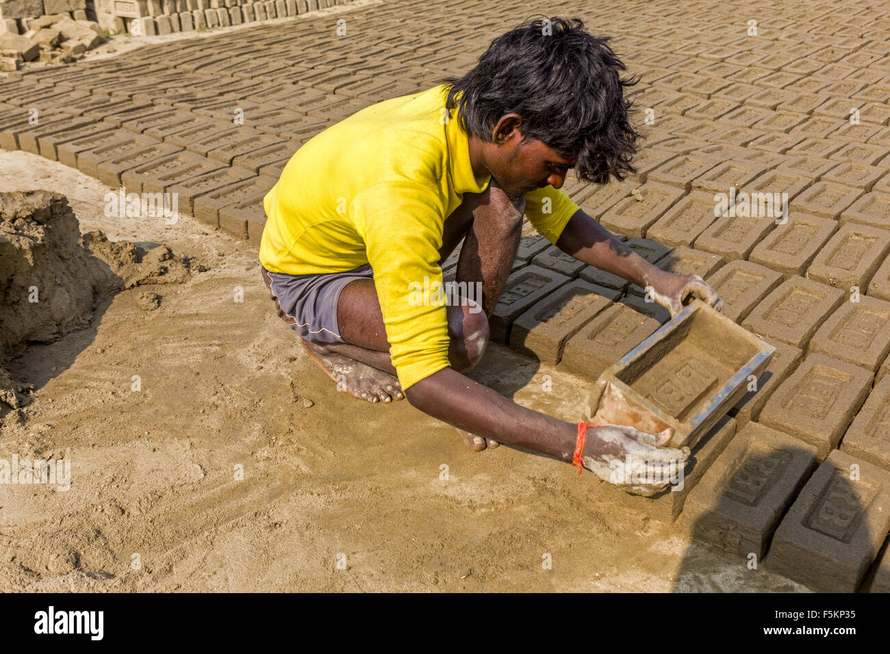 Clay Brick Production Stock Photos & Clay Brick Production Stock Images ...