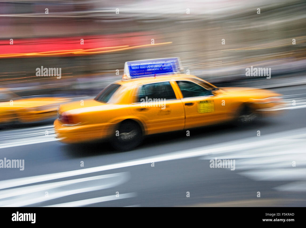 Manhattan taxi cab hi-res stock photography and images - Alamy