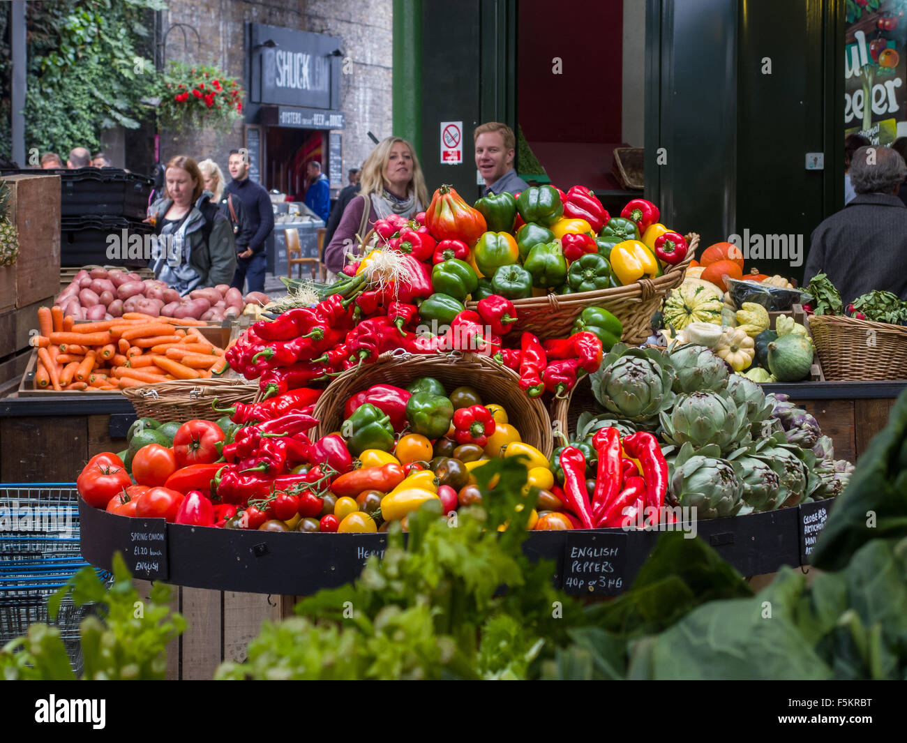 Borough Market vegetables Stock Photo - Alamy