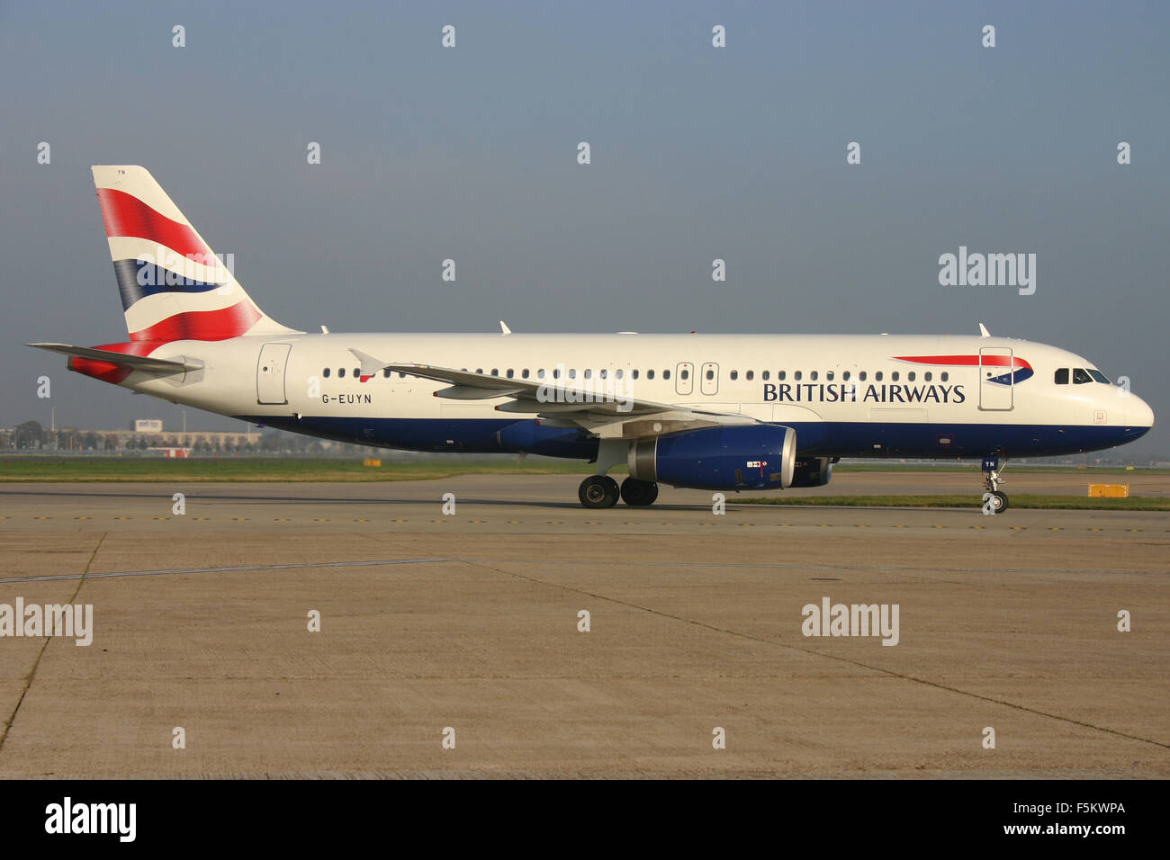 Airbus a320 ba british airways hi-res stock photography and images - Alamy