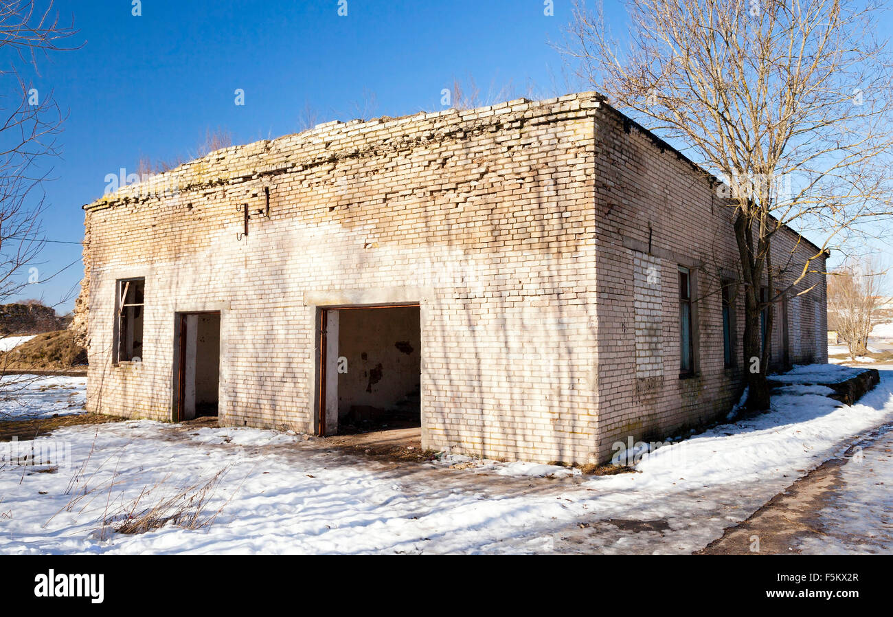 destroy buildings. closeup Stock Photo - Alamy