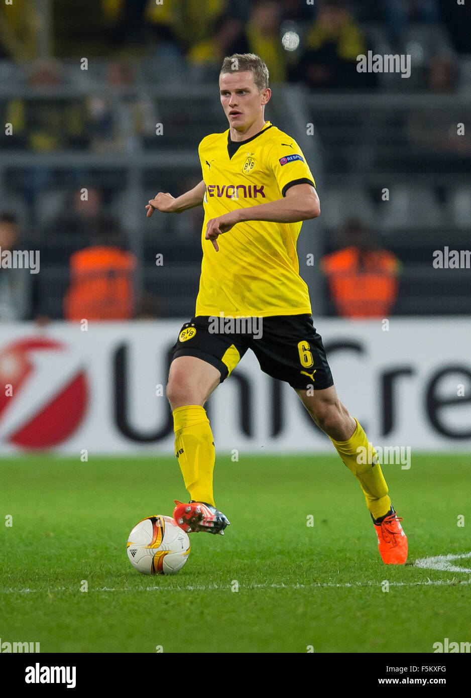 Dortmund, Germany. 5th Nov, 2015. Dortmund's Sven Bender in action ...