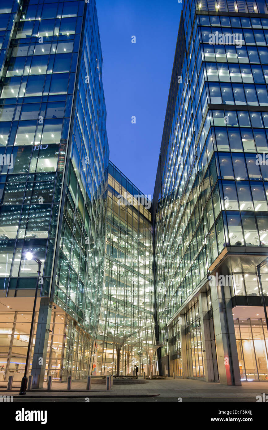 Sculpture tower empty hi-res stock photography and images - Alamy