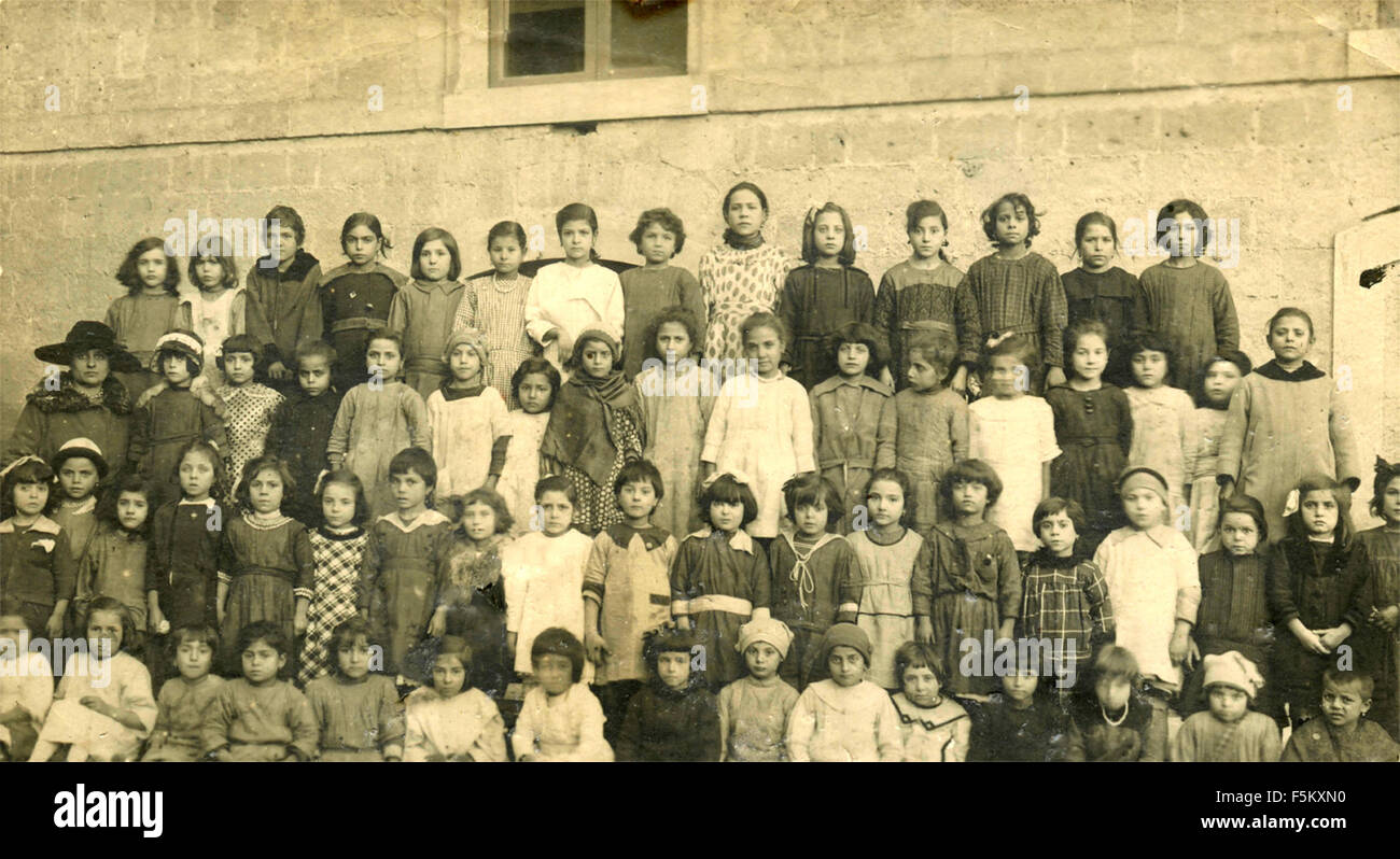 Group of children for the class photo, Italy Stock Photo - Alamy