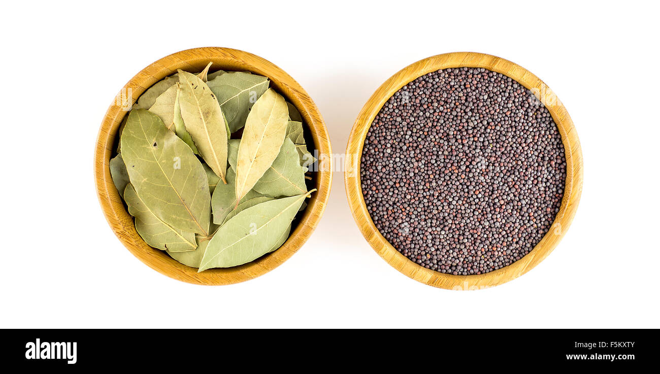 Whole bay leaves hi-res stock photography and images - Alamy