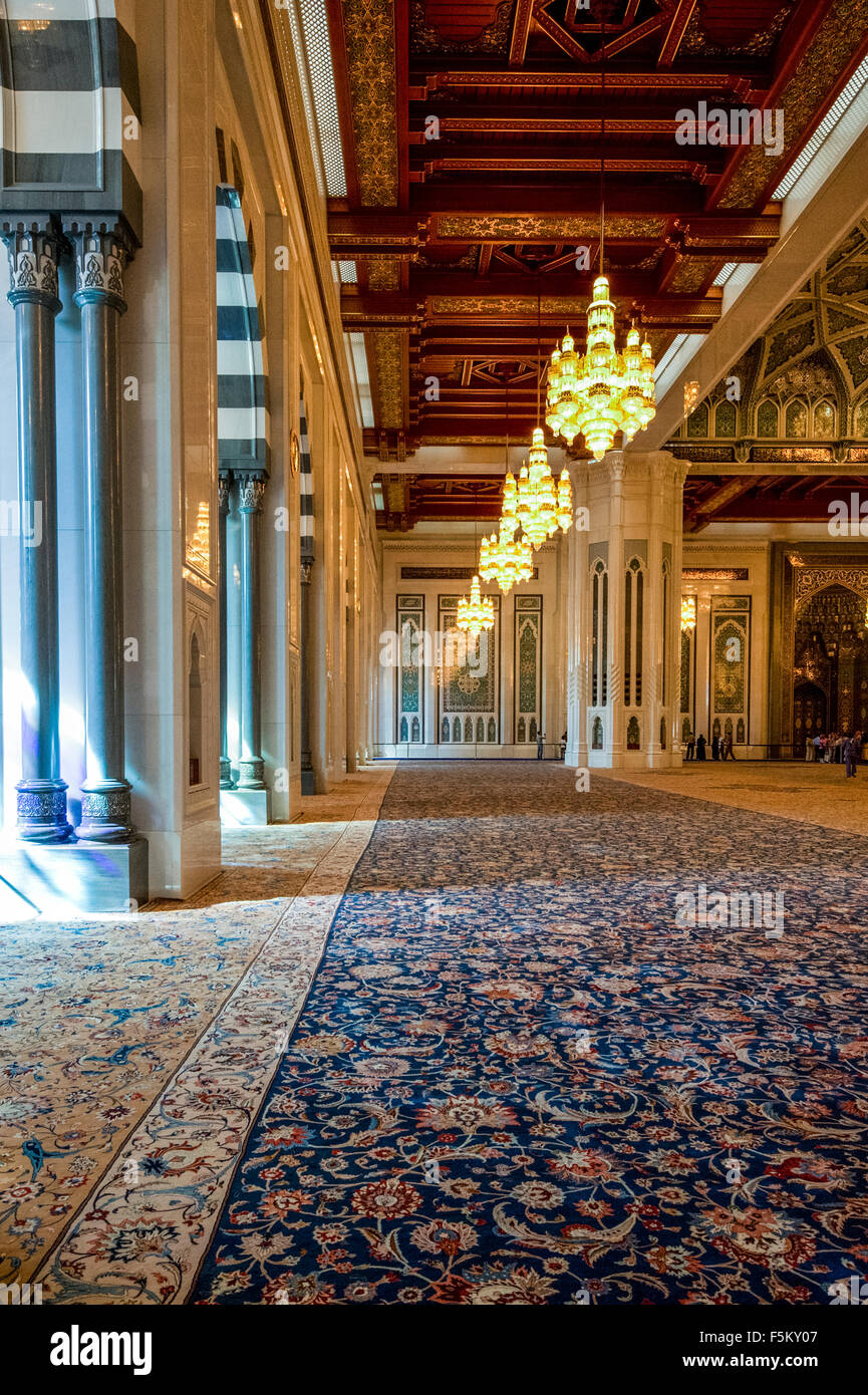 The Oman, Muscat Grand Mosque interior Stock Photo - Alamy