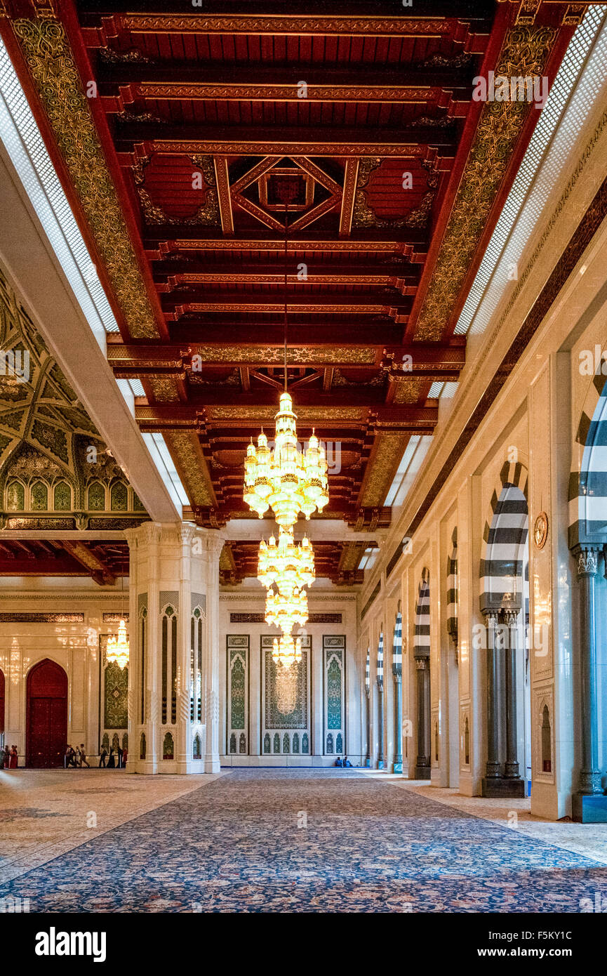 The Oman, Muscat Grand Mosque interior Stock Photo - Alamy