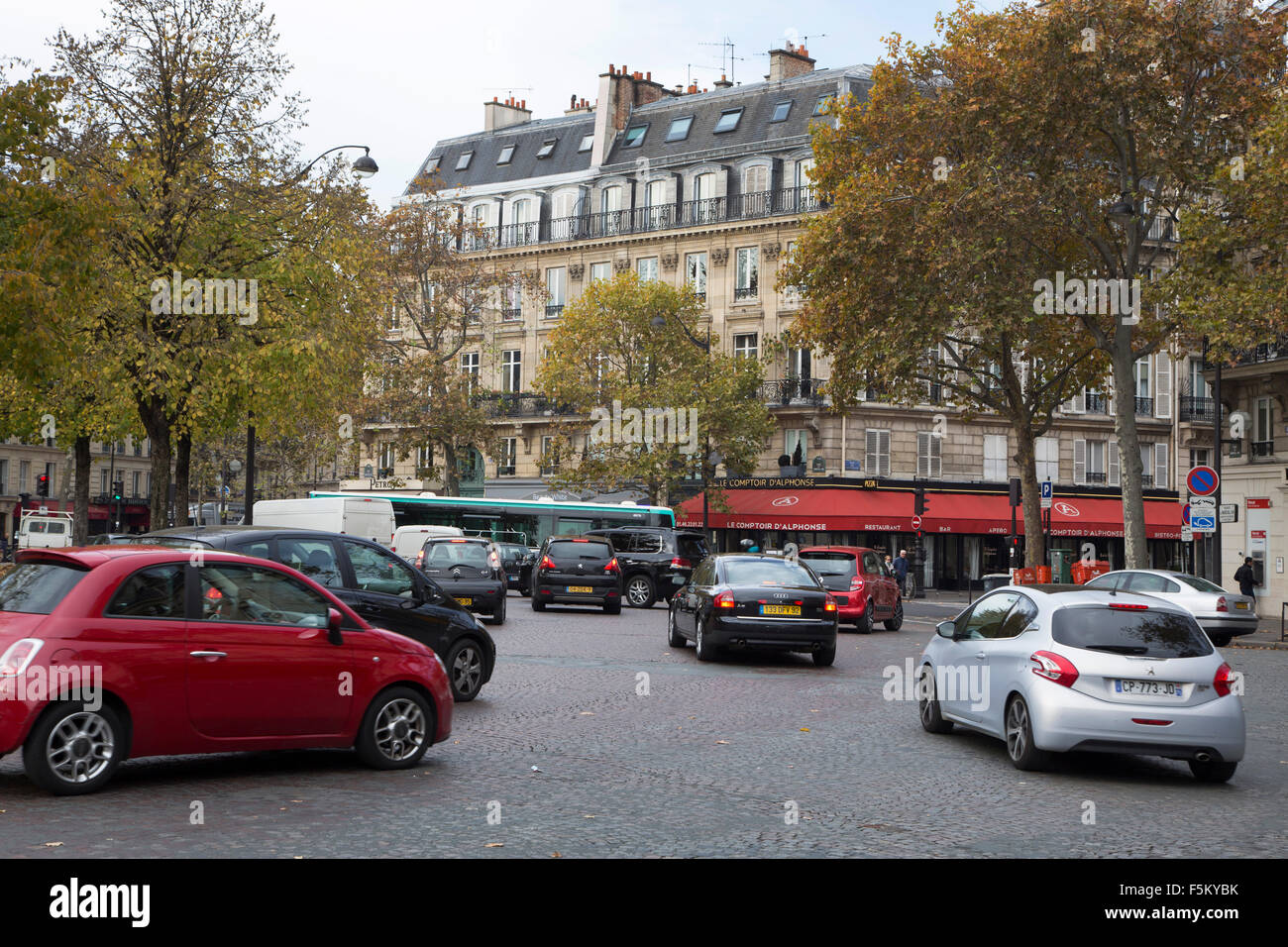 Paris traffic congestion hi-res stock photography and images - Alamy
