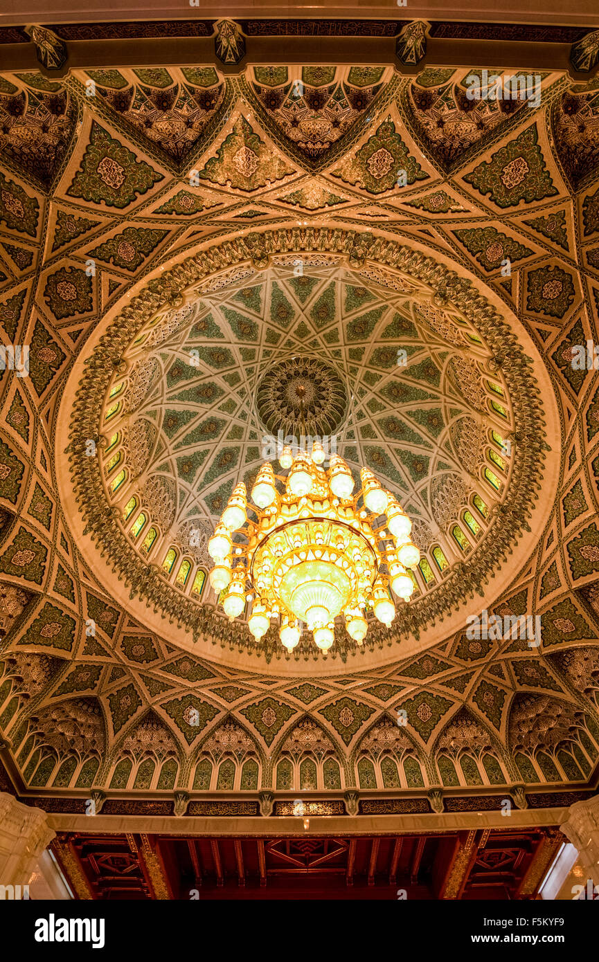 The Oman, Muscat Grand Mosque interior Stock Photo - Alamy