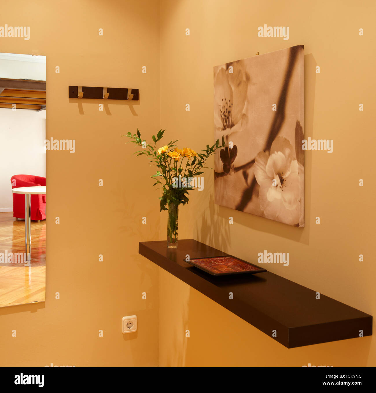 Home interior reception house detail with flowers and mirror Stock ...