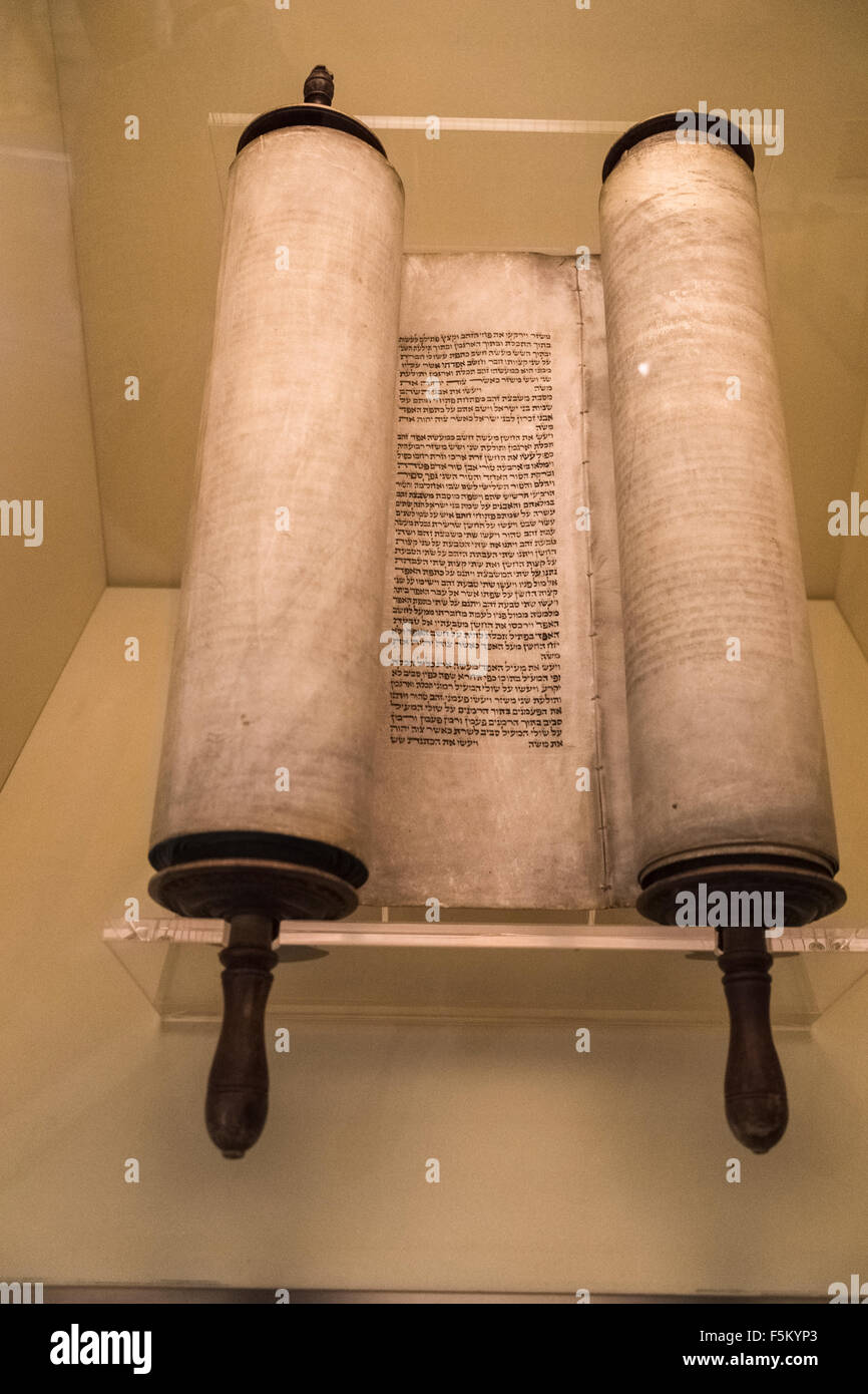 Scroll Jewish High Resolution Stock Photography and Images - Alamy